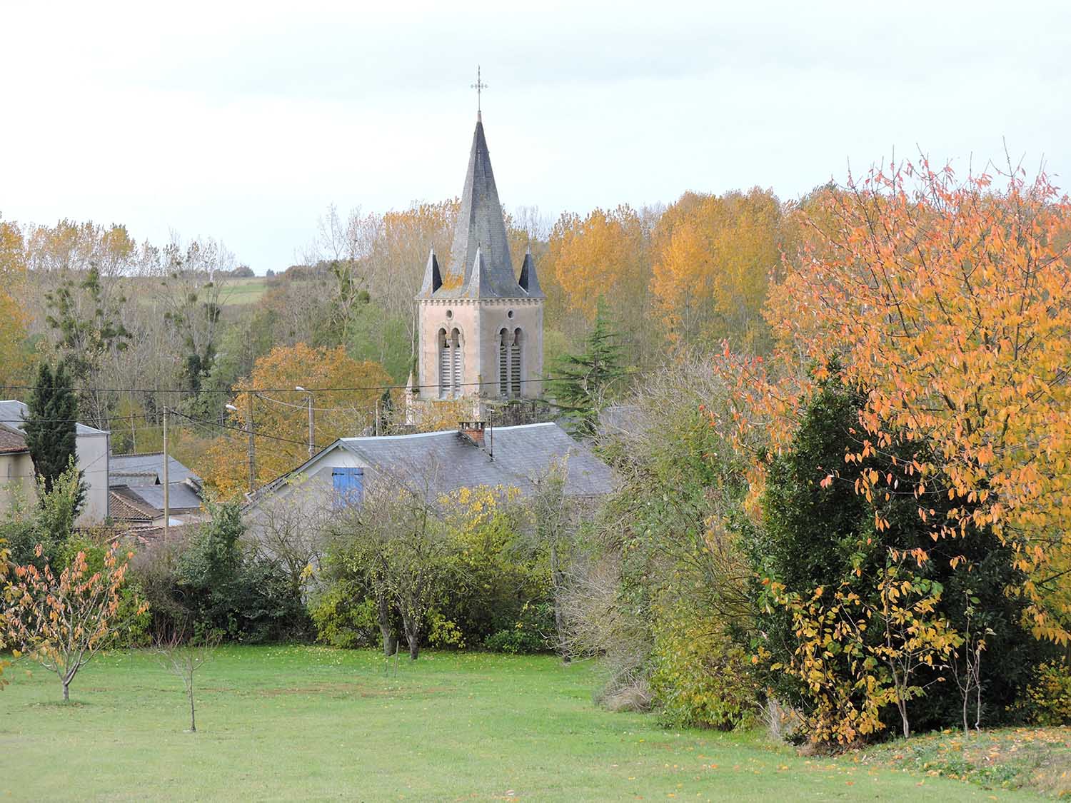 Saint Chartres - Moncontour de Poitou dans la Vienne (86)